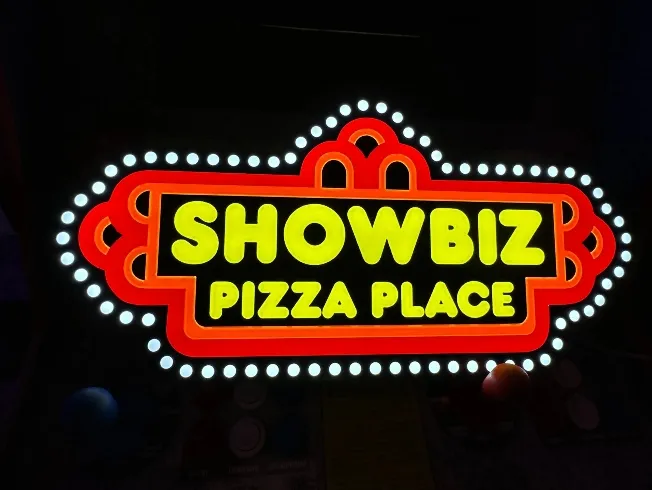 The Rise and Fall of ShowBiz Pizza Place - Way Back Network